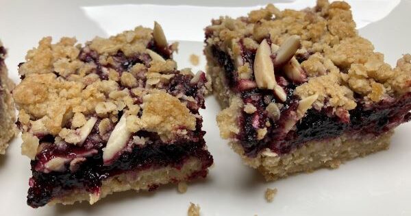 Black Currant Crumble Squares - Plaid Shirt Farms Ltd